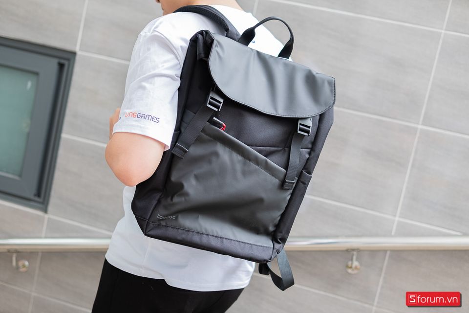 Trên tay balo Tomtoc A64: Thiết kế siêu nhẹ, vừa thời trang lại bảo vệ tốt cho laptop nhưng giá ...