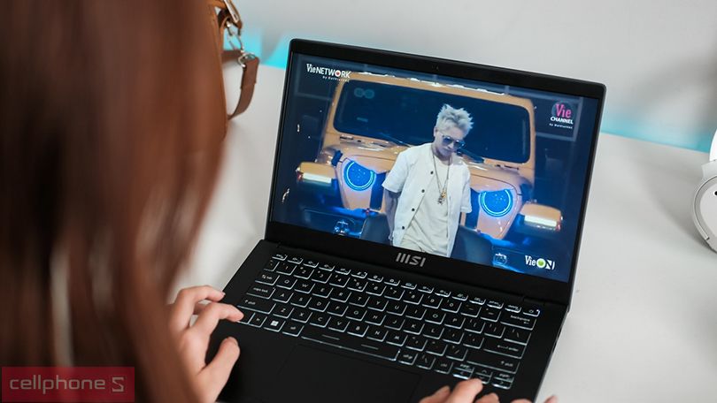 Laptop MSI Modern 15 B13M-297VN | Giá rẻ, trả góp 0%