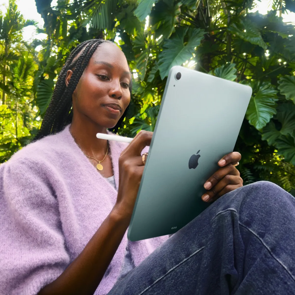 Back to School Apple 2026 | MacBook, iPad sinh viên giá tốt